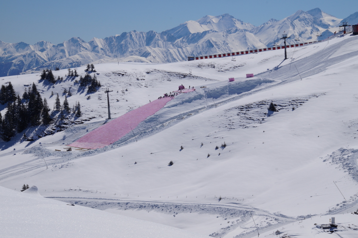 Snowfarming: Old snow for fresh pistes - How snow is grown