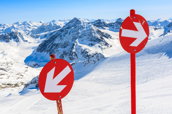 Ski slope colors meaning - piste markings on ski runs