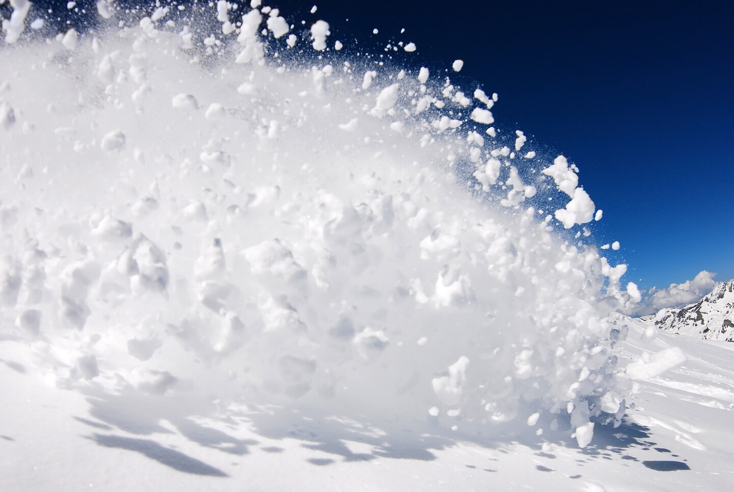 12 facts about snow - Things to know about snow 12 facts about snow - Things to know about snow